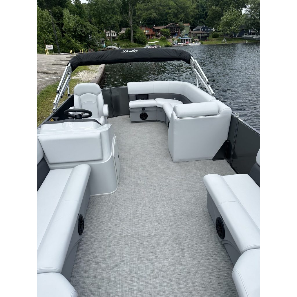 The Maverick - Boats and Floats