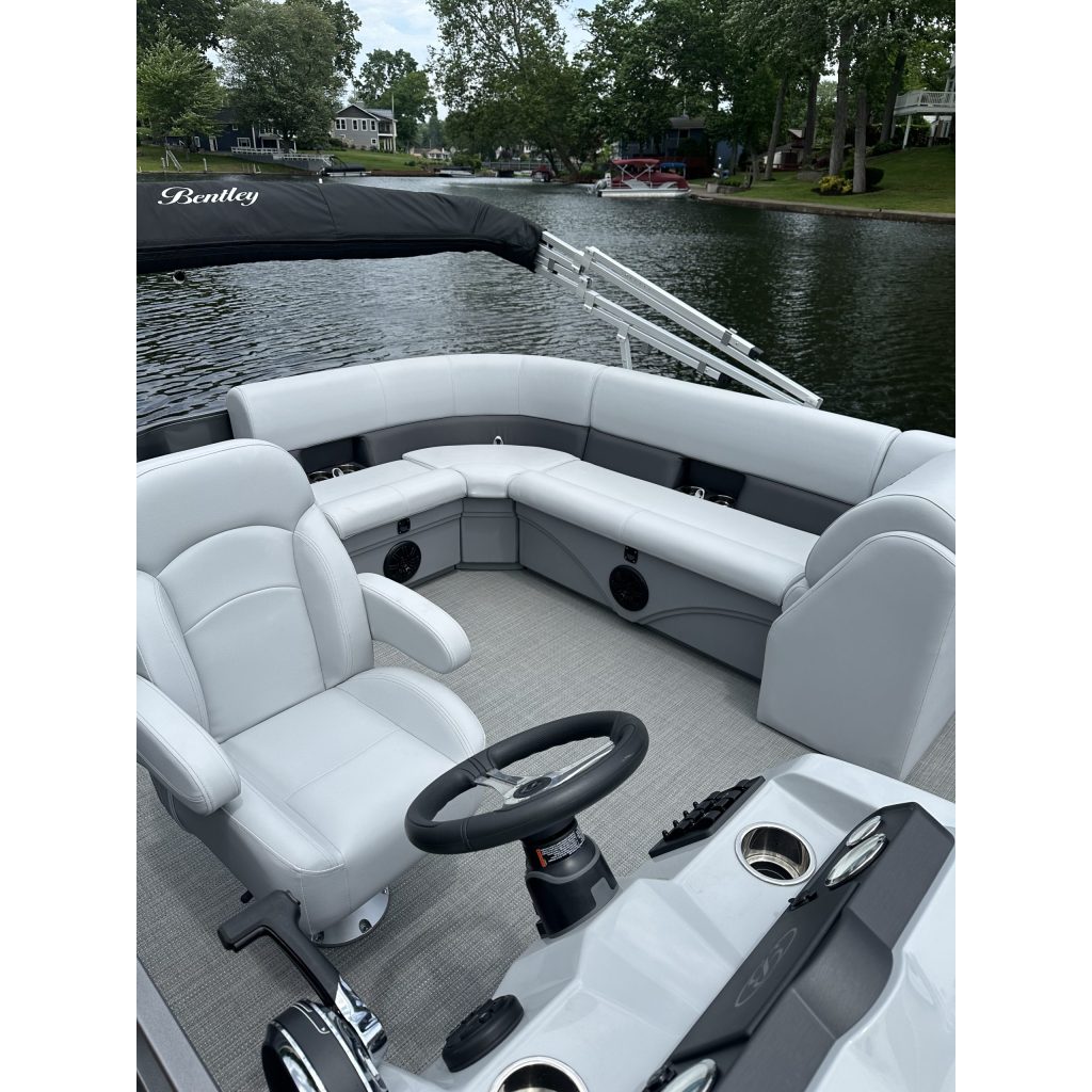 The Maverick - Boats and Floats